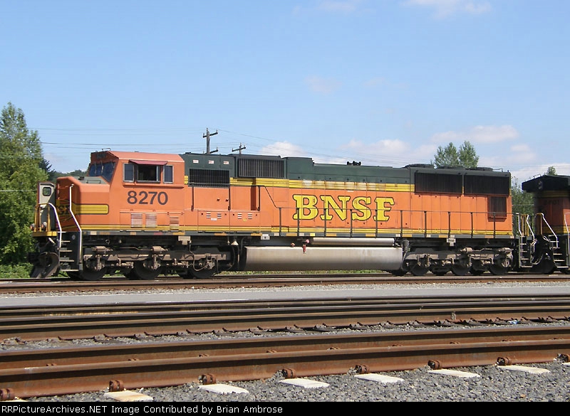 BNSF 8270